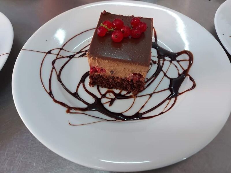 Restoran Bijeli Bagrem - Orahovica | Restaurant near me | Book now