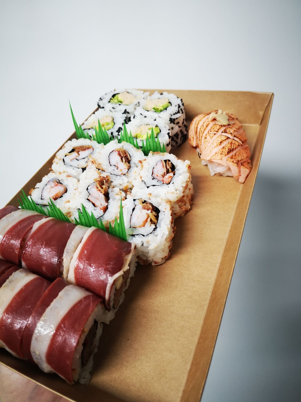 SUMESHI Sushi - Le Passage | Japanese cuisine near me | Book now