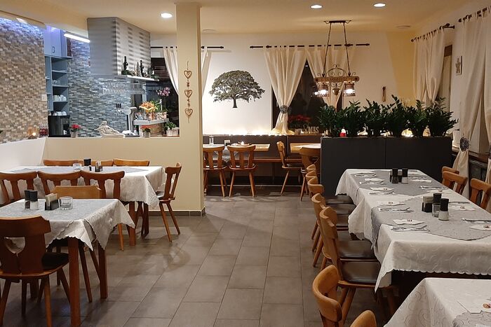 Gaststätte zur Linde - Bodelshausen | Greek cuisine near me | Book now
