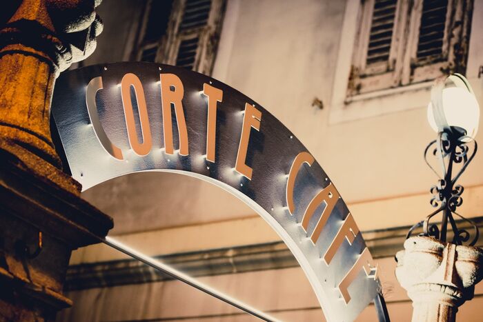 Corte Cafè - Trieste | Bar near me | Book now