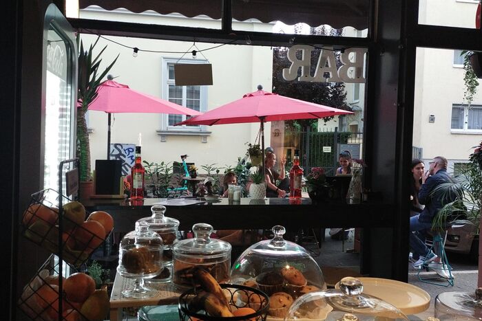 Le Petit Café - Frankfurt am Main | Internationale Küche in meiner Nähe ...