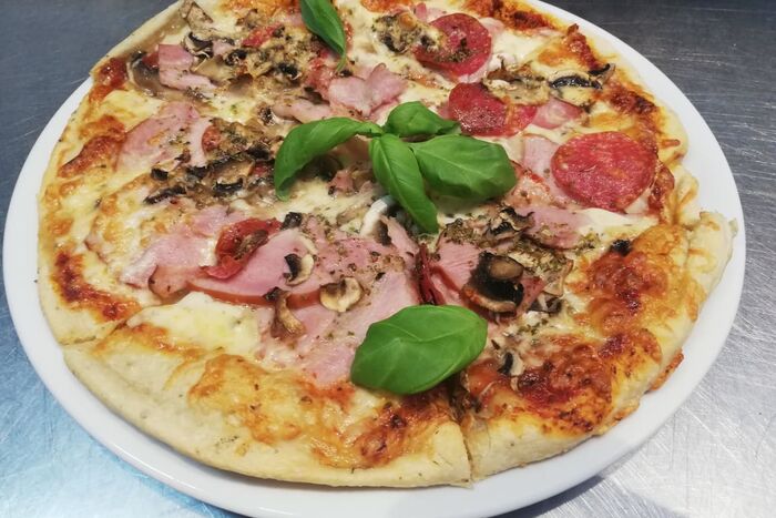 PIZZA&KEBAB - Pyrzowice | Restaurant near me | Book now