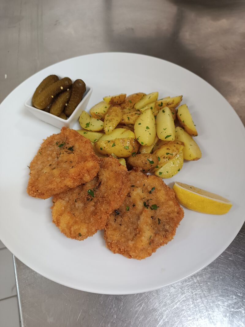 Black Bear burger & grill - Prachatice | Mezinárodní kuchyně blízko mě ...