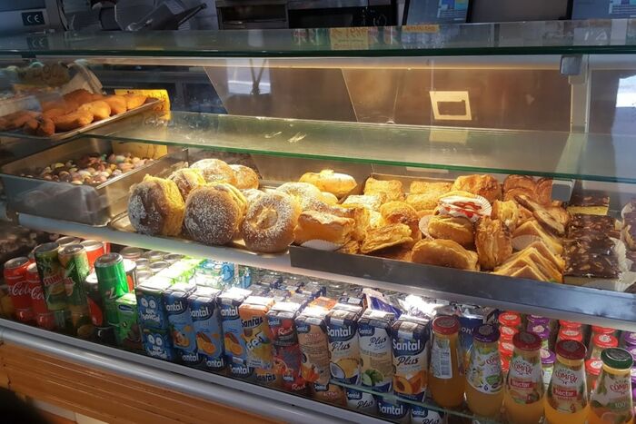 Pastelaria Moderna - Barreiro | Bakery near me