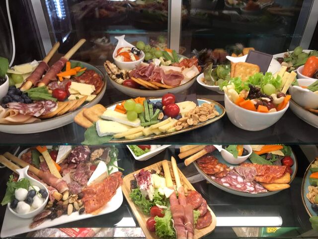 Rooster Pub - Štúrovo | Restaurant near me