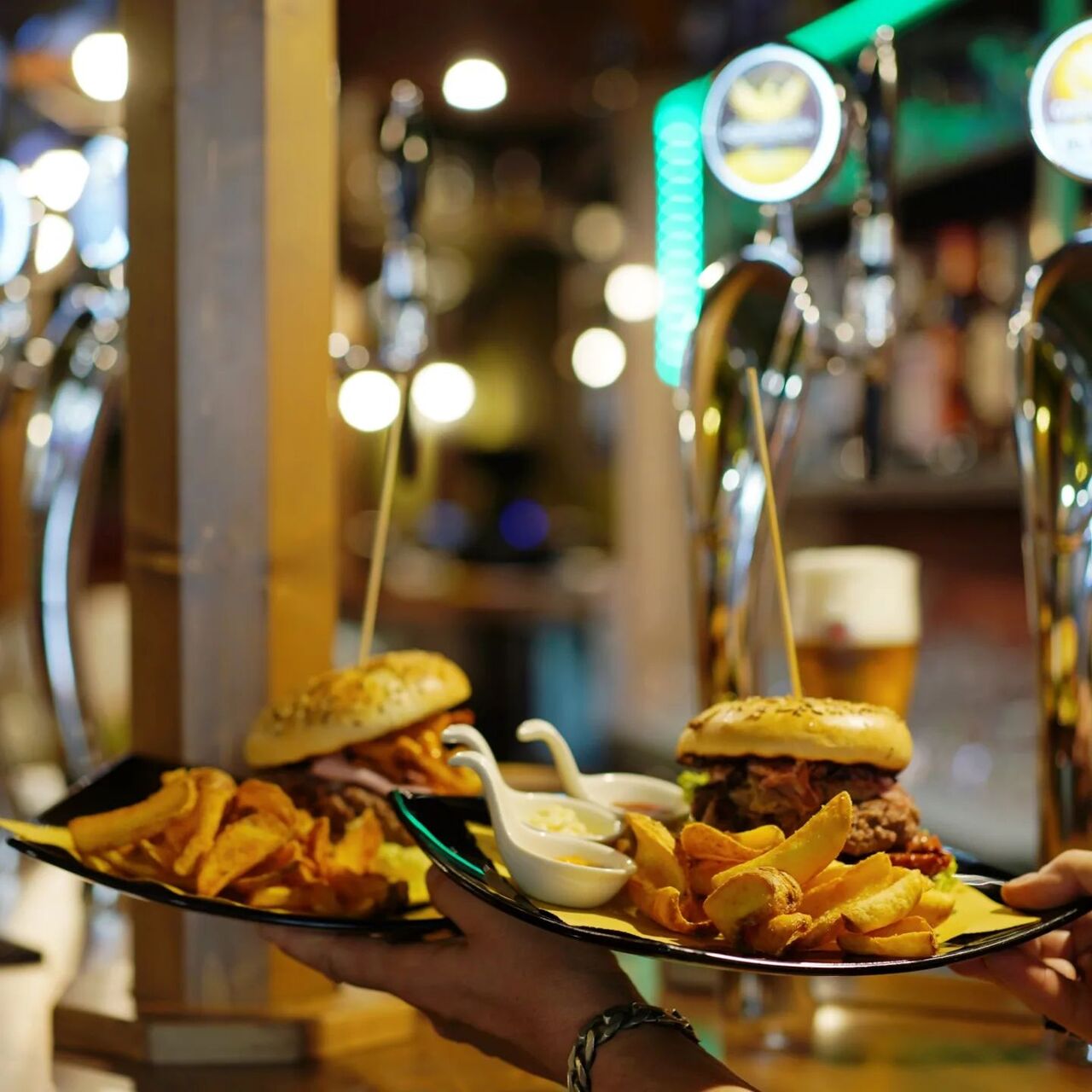 PUB LO STREGATTO - FIRENZE | Italian cuisine near me | Book now