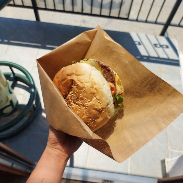 Fast Food RIVER - RIJEKA | Bar near me | Book now