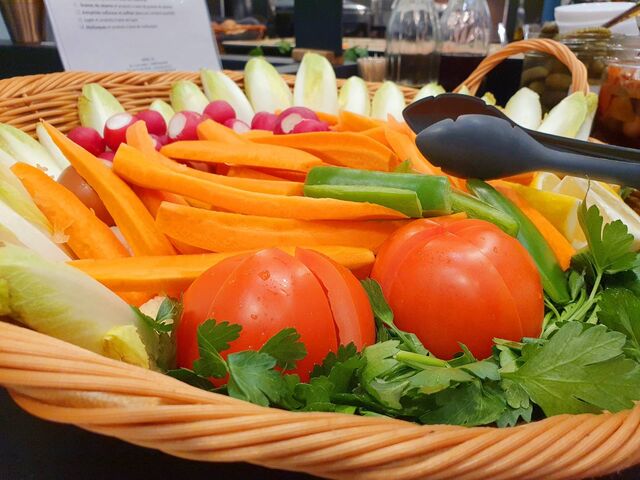 LES BUFFETS DU VIEUX-PORT - MARSEILLE | Mediterranean cuisine near me ...