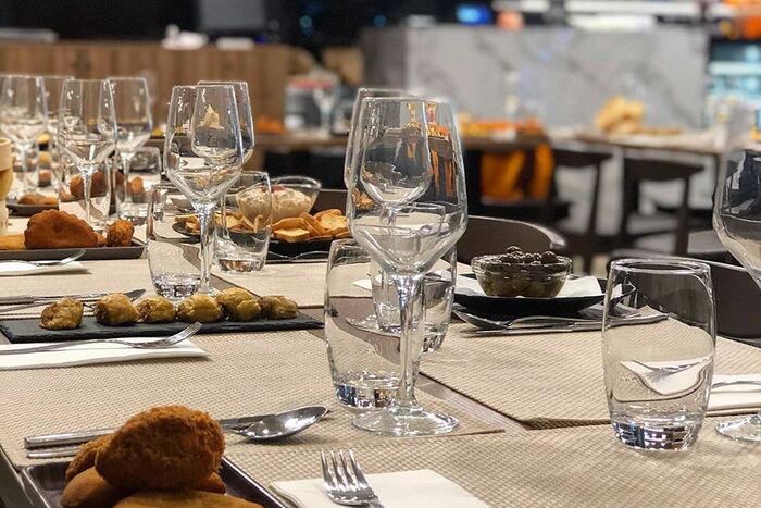 Habitual Coffee Spot - Maia | Café near me | Book now