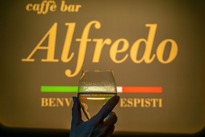 caffè bar Alfredo - Linz | Bar in meiner Nähe | Jetzt reservieren