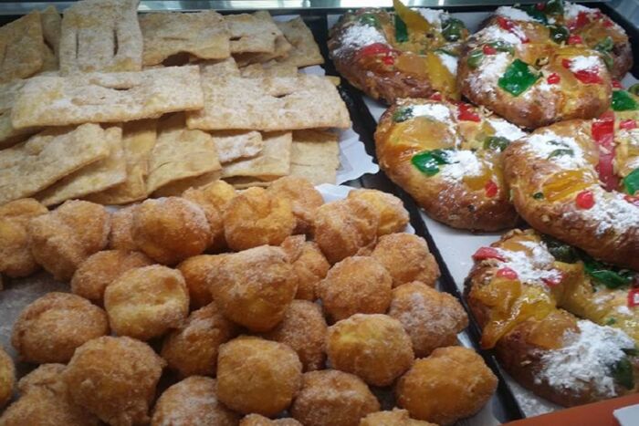 Pastelaria Neusa III - Confectionery Linda-a-Velha | Portuguese cuisine ...