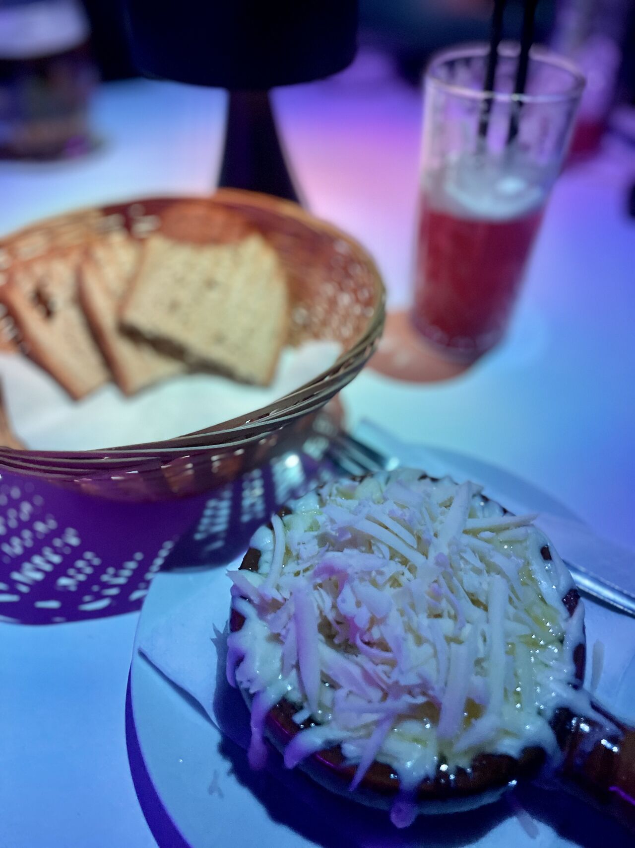 MOON club - bar Malacky - Malacky | Nightclub near me | Book now