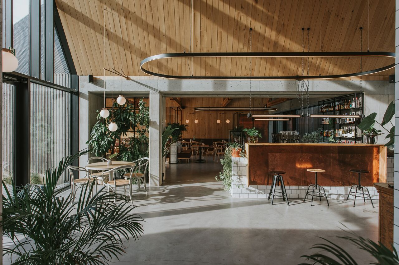 Restauracja Między Deskami - Restaurant Tomaszkowo | Mediterranean ...