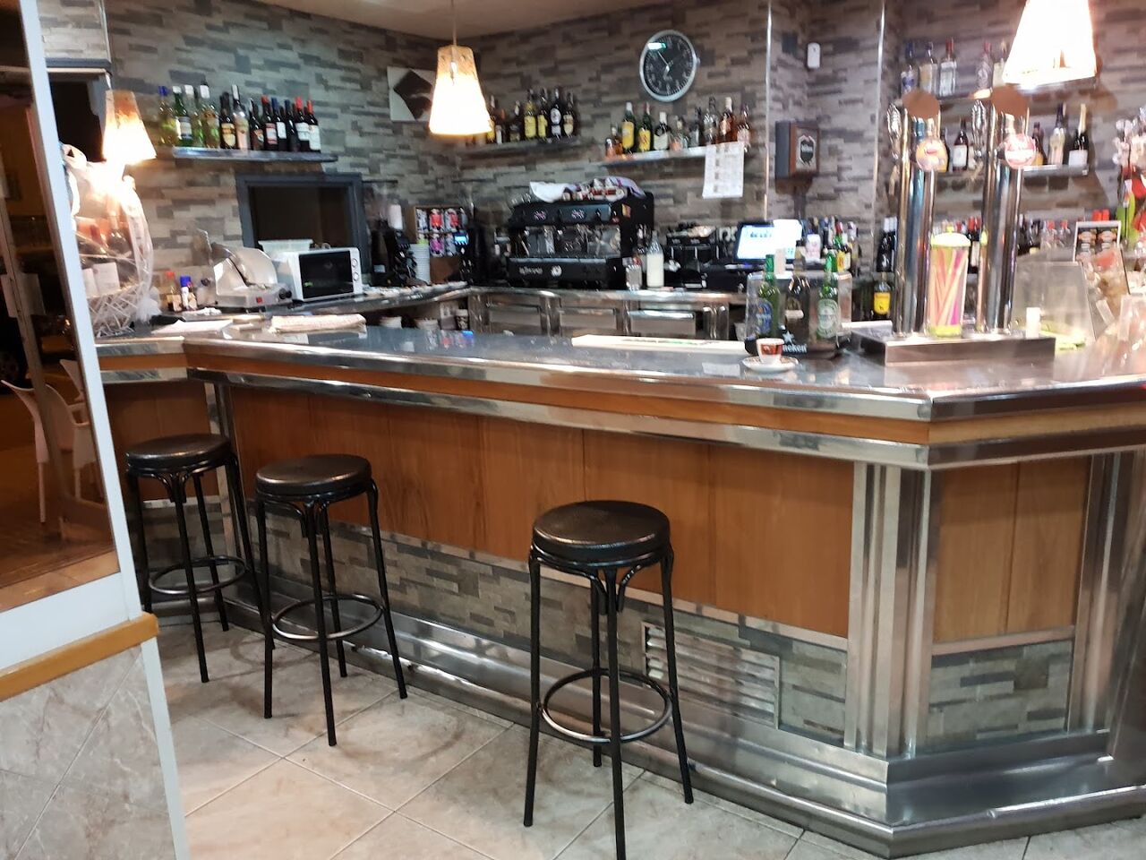 BAR GRANADA - Bar Mollet del vallès | Spanish cuisine near me