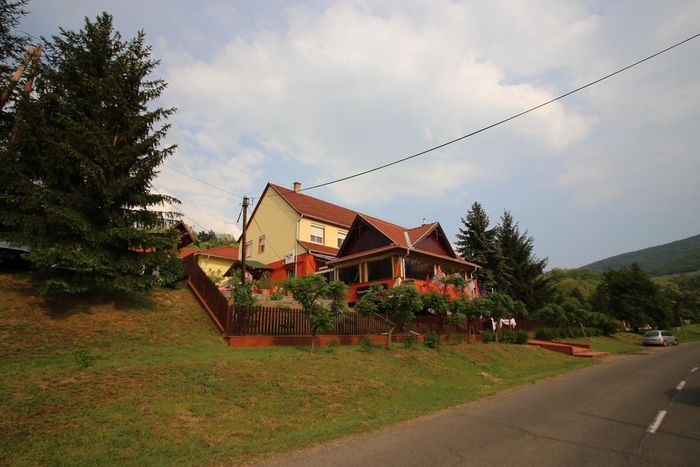 Fenyves Étterem - Restaurant Szurdokpüspöki | Hungarian cuisine near me ...