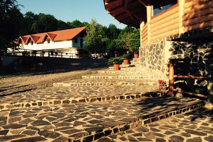 Complex Turistic Luna Șes - Negrești-Oaș | Romanian cuisine near me ...