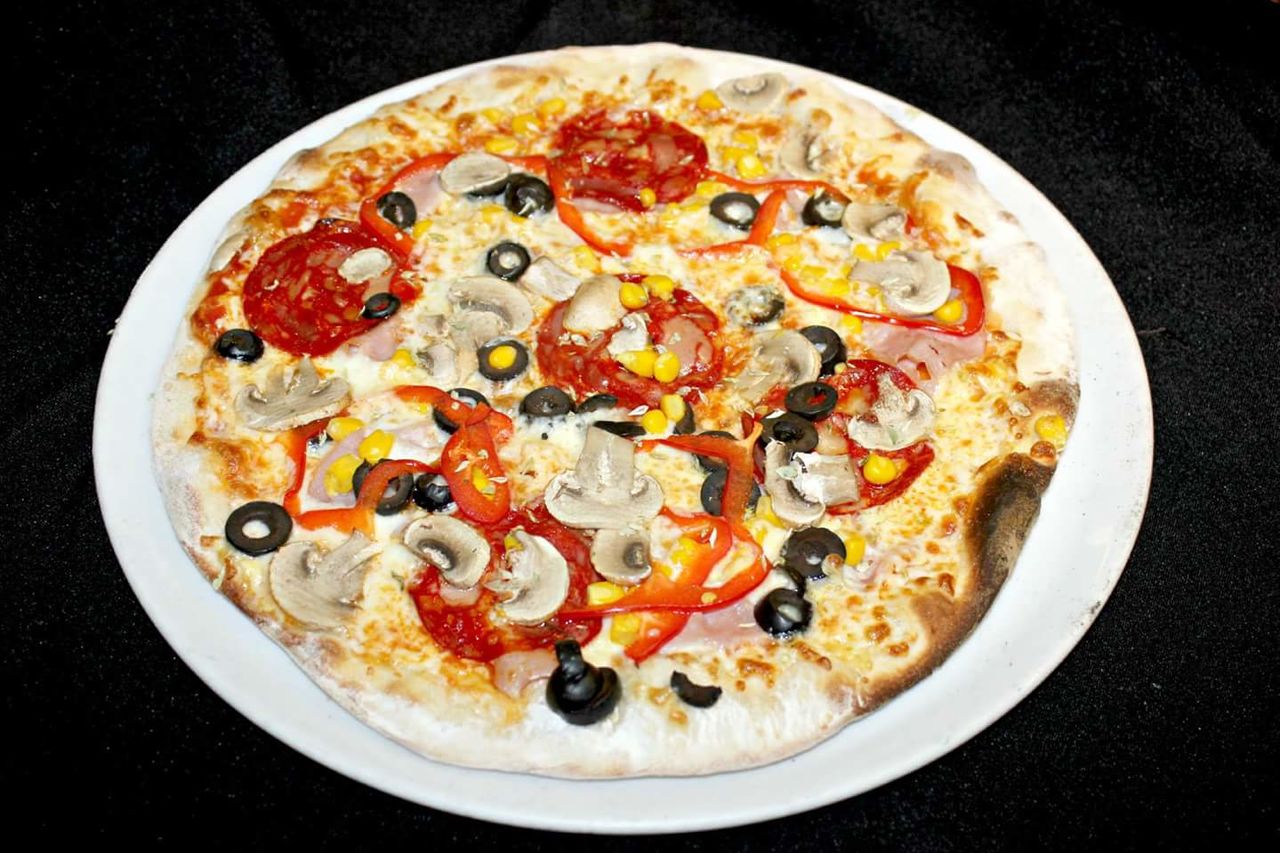 Pizzaria Latino - Restaurant Paços De Brandão | Italian & Portuguese ...