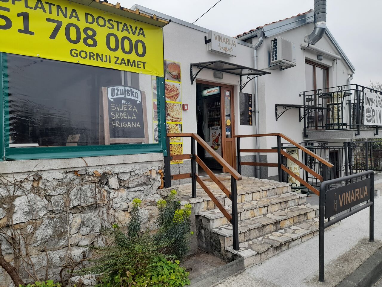 Fast Food RIVER - RIJEKA | Bar near me | Book now