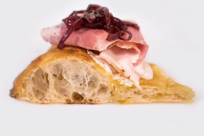 BACIO PIZZA E BOLLICINE - La spezia | Italian cuisine near me | Book now