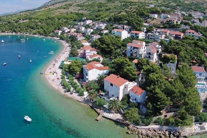 Stanići Luxury apartmens Beach house - Omiš | Hotel near me | Book now