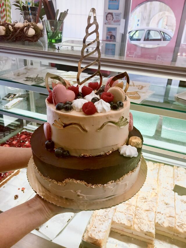 Cukráreň Amado - Cukráreň Bratislava | Chorvátska & Talianska kuchyňa v ...