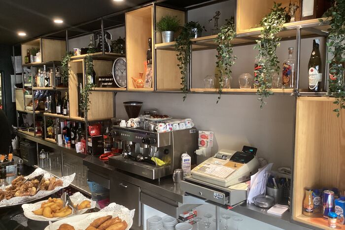 CAFÉ BAR ZAPPA - LAGUNA DE DUERO | Española cocina cerca de mí